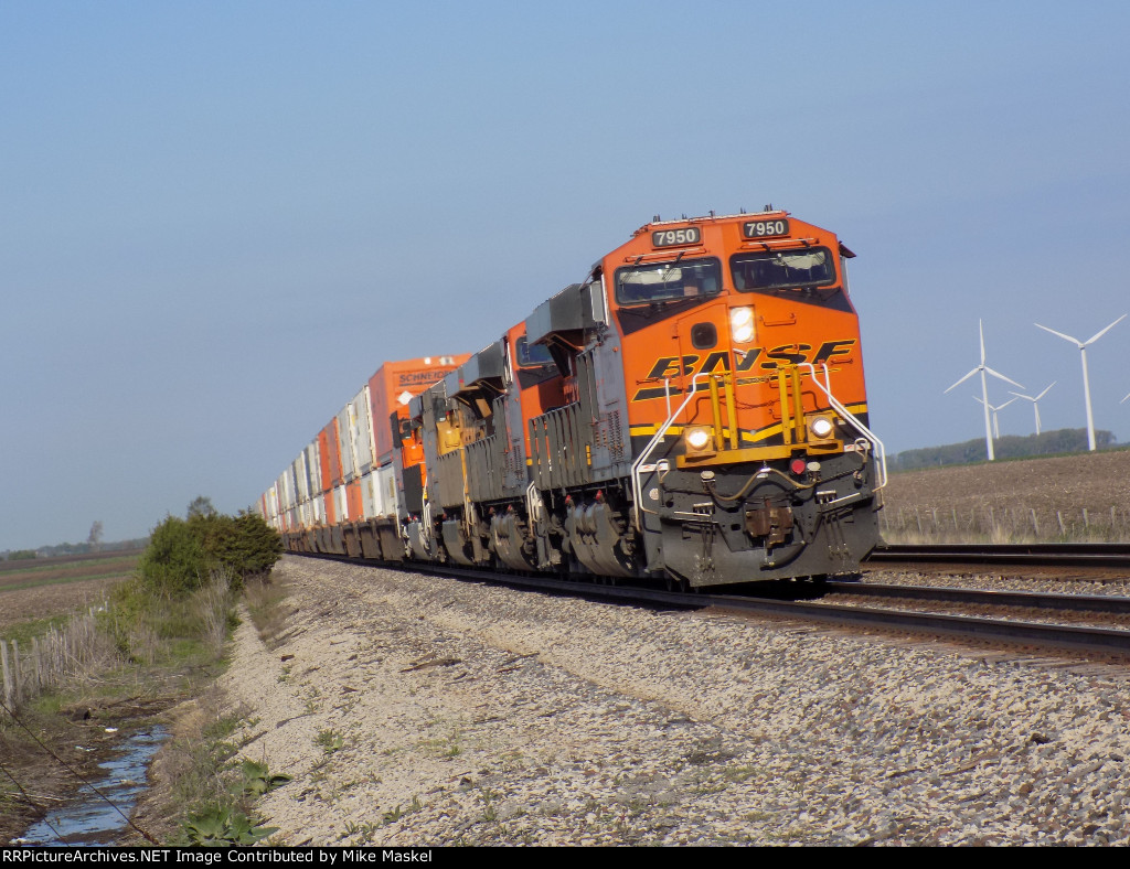 BNSF 7950